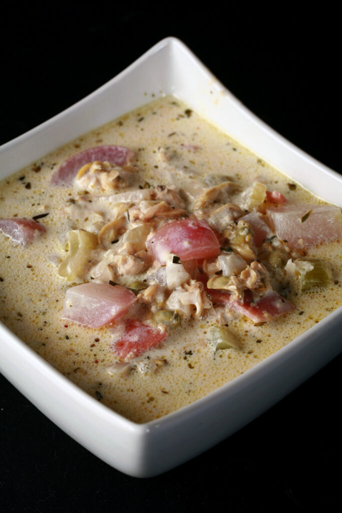 Keto Clam Chowder - Low Carb Hoser