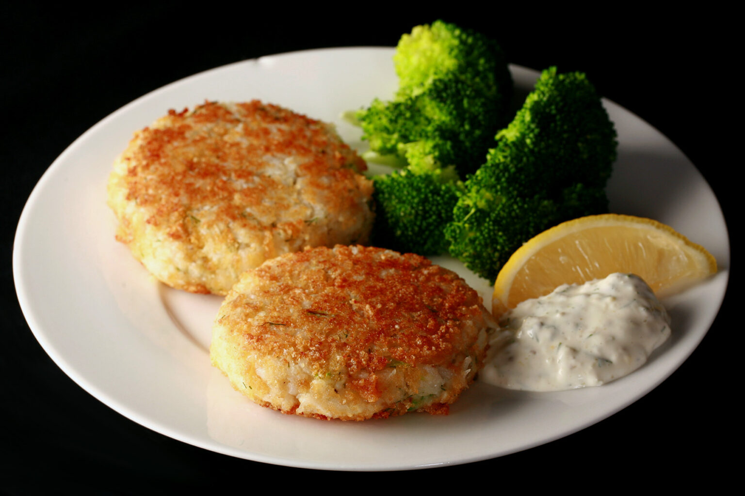 Keto Fish Cakes & Tartar Sauce - Low Carb Hoser