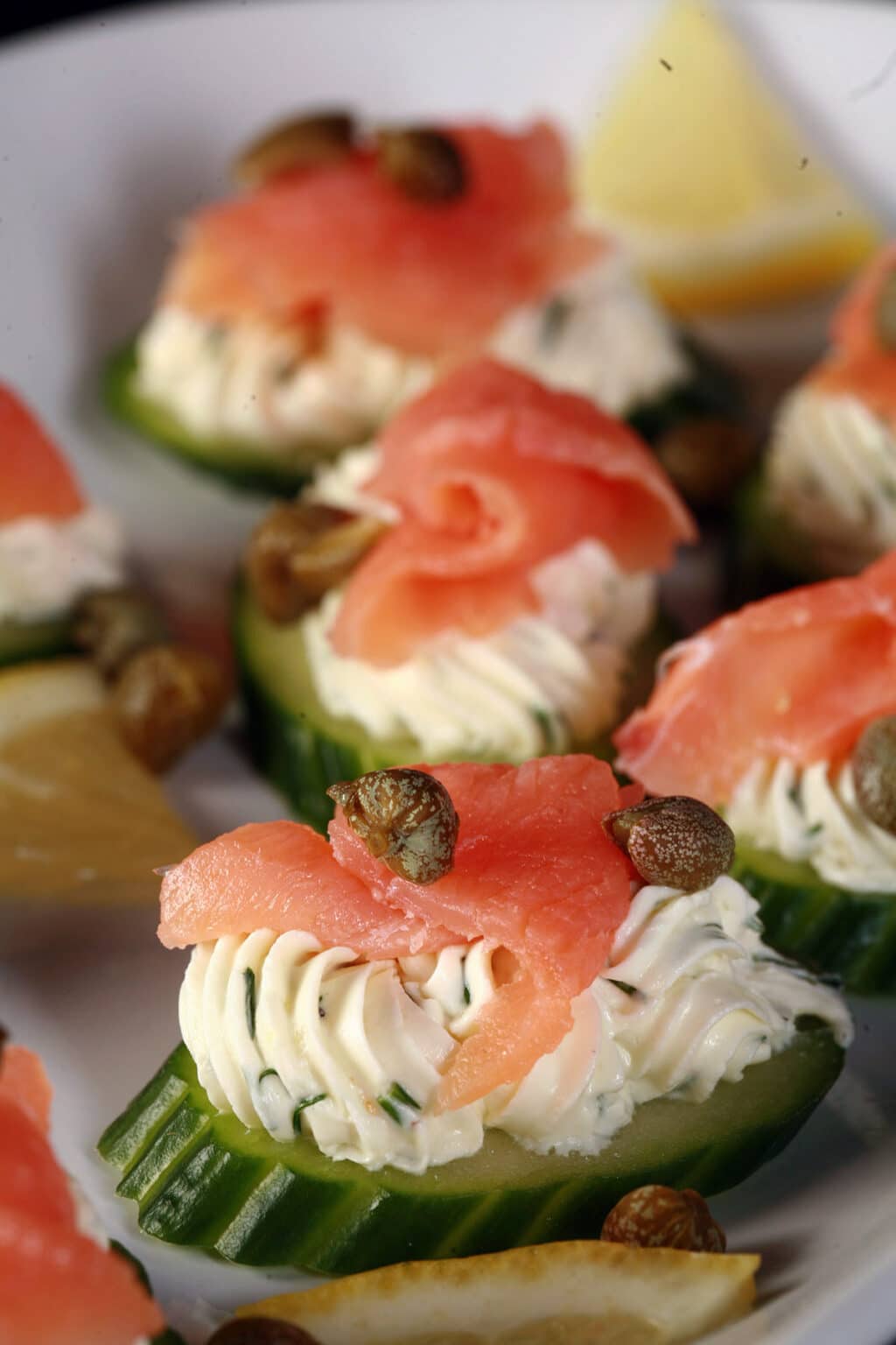 Smoked Salmon Canapes [Gluten Free & Keto!] - Low Carb Hoser